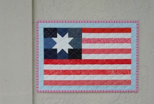 Patriotic Flag Mini Quilt – Monday Morning Designs