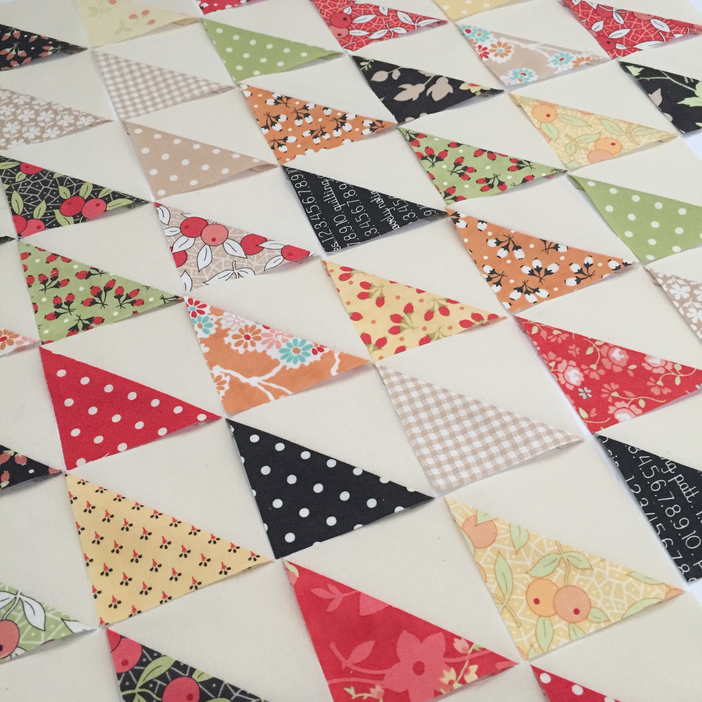 How to Make Half Square Triangles – Monday Morning Designs