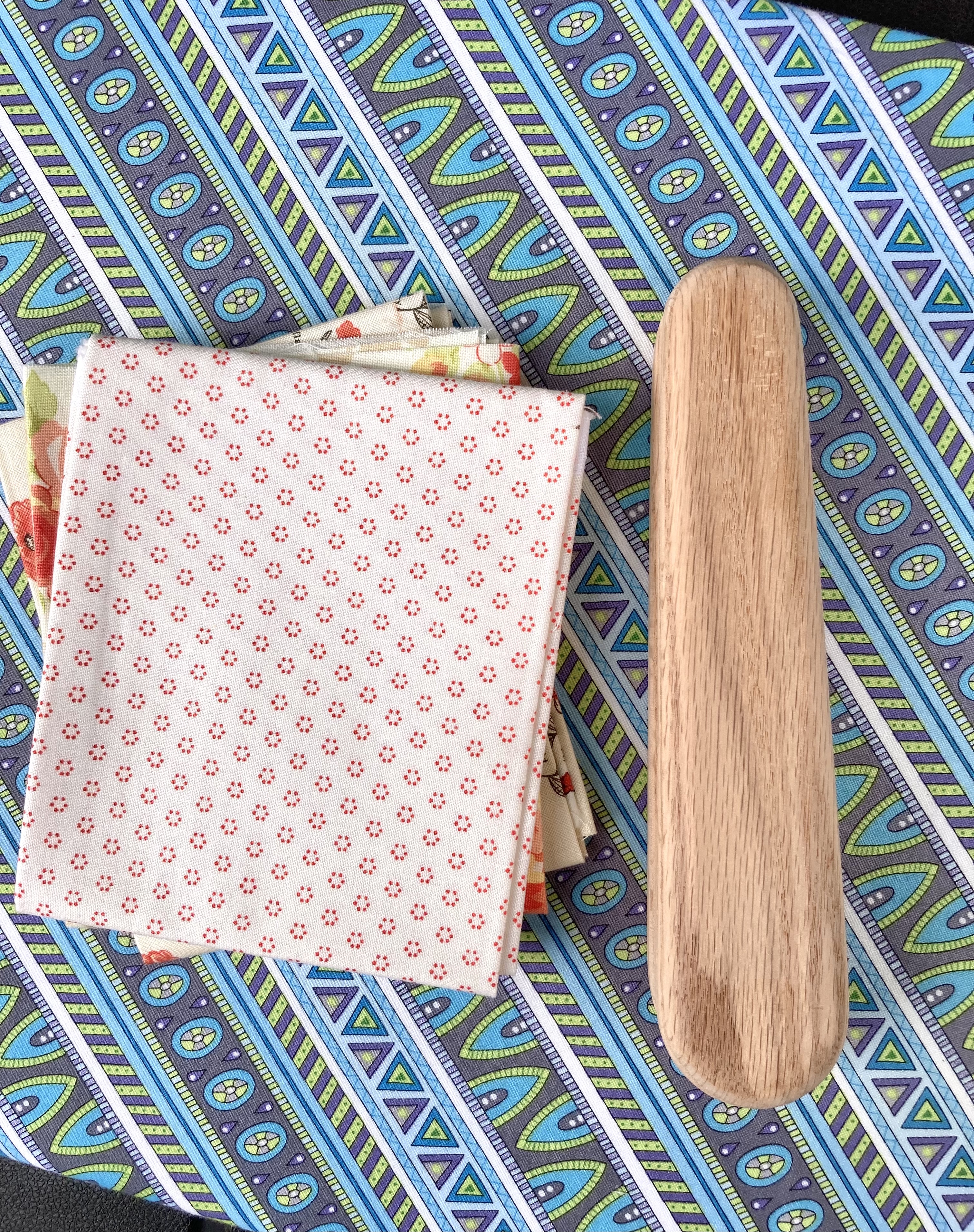 Quilting with a Tailor’s Clapper – Monday Morning Designs