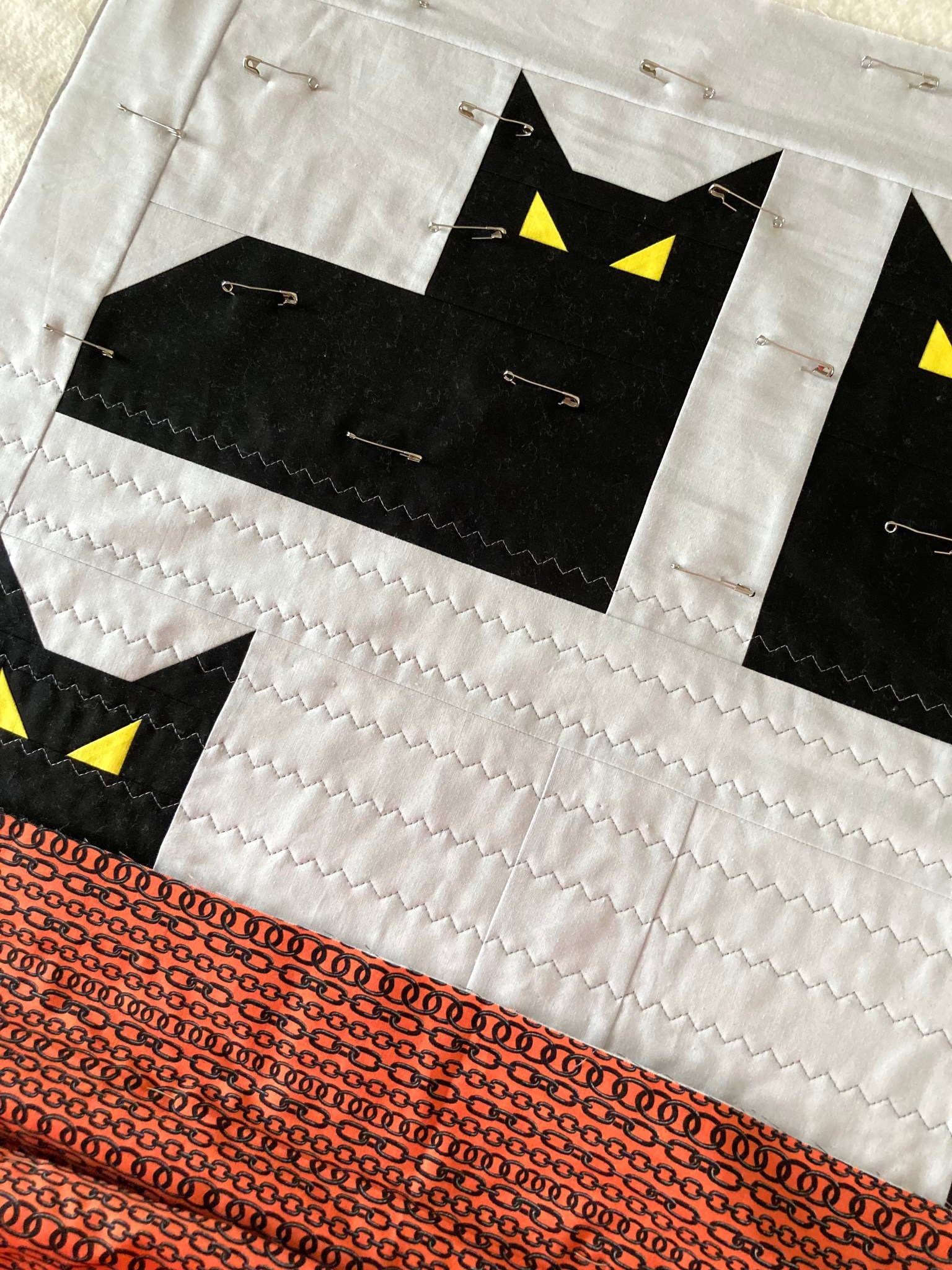 Making My Spooky Kittens Throw Quilt – Monday Morning Designs